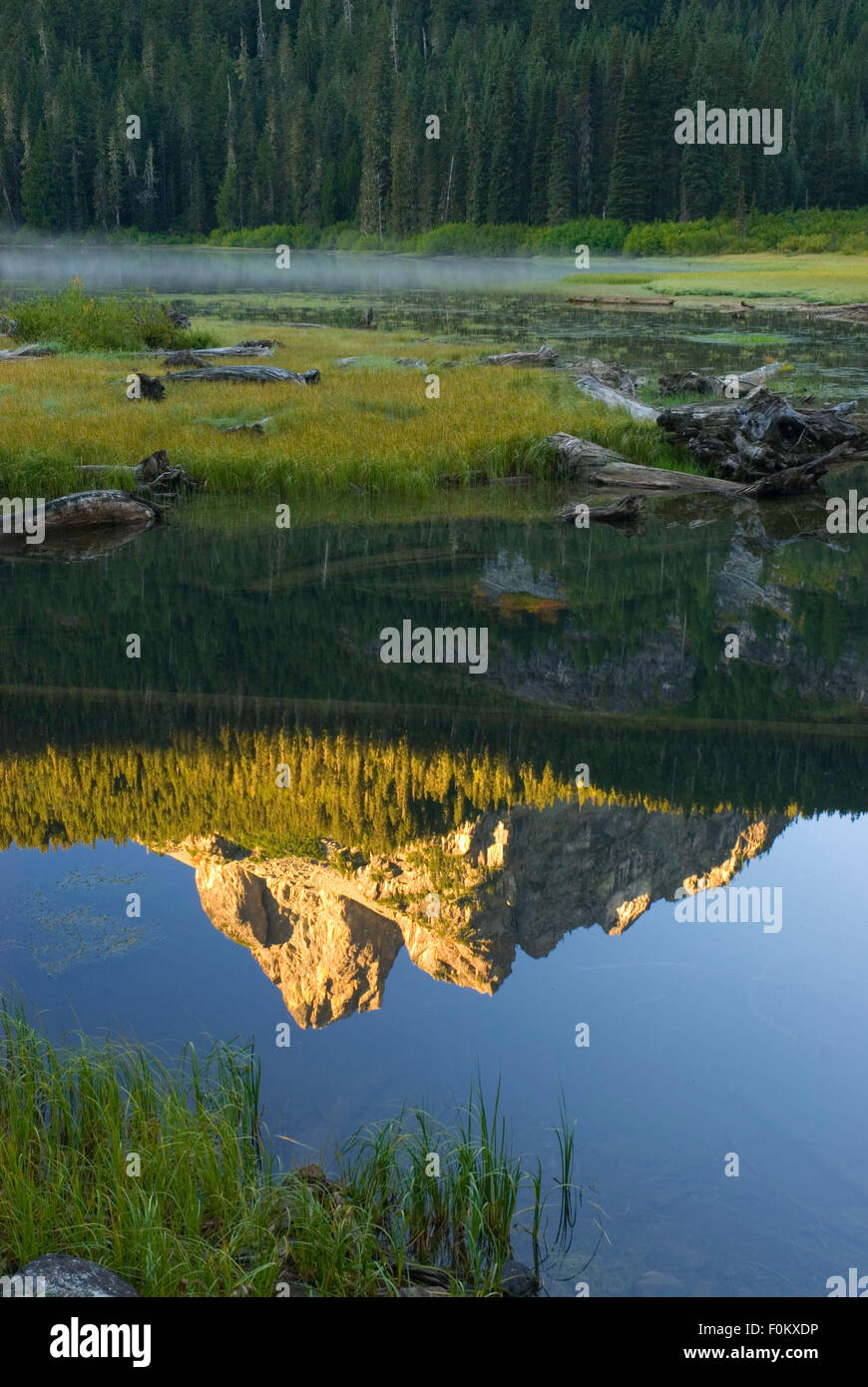Cathedral Rock reflection in Hyas Lake, Alpine Lakes Wilderness ...