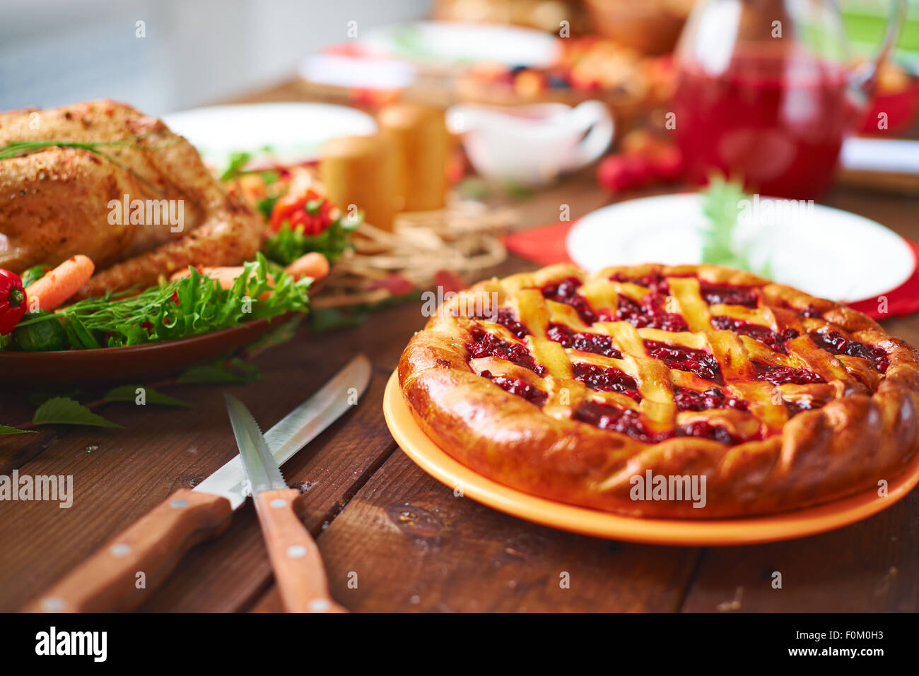 Close-up of red-hot berry pie Stock Photo - Alamy