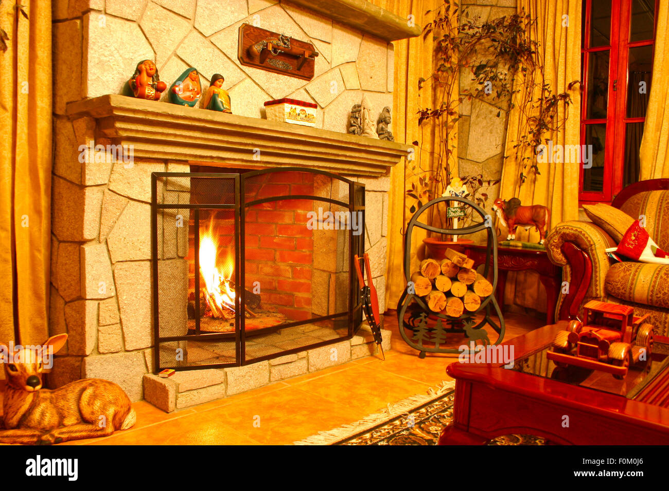 Luxury homes interiors hi-res stock photography and images - Alamy