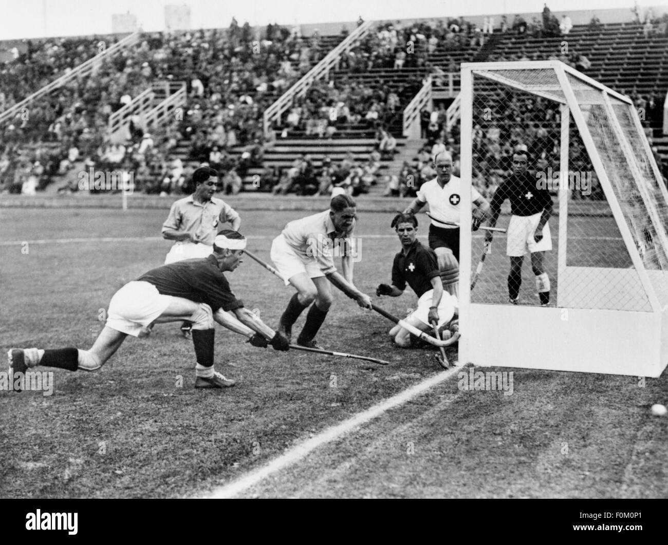 4 player game Black and White Stock Photos & Images - Alamy