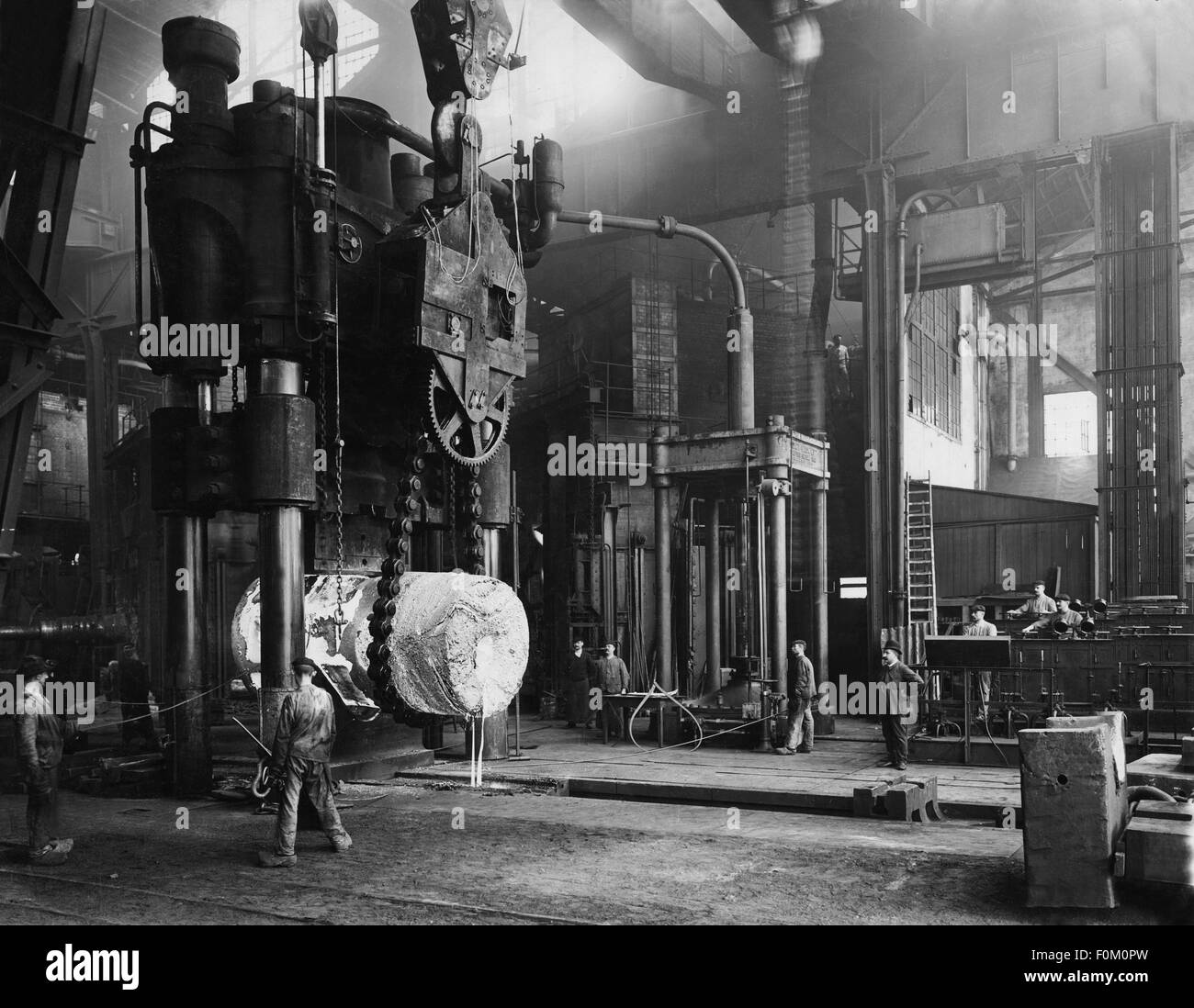 Blacksmith 1900s hi-res stock photography and images - Alamy