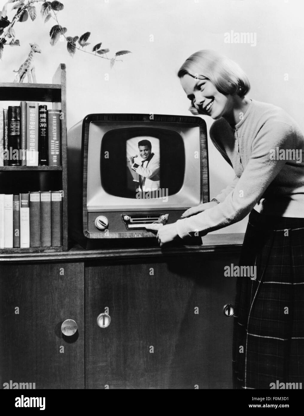 Philips tv set hi-res stock photography and images - Alamy