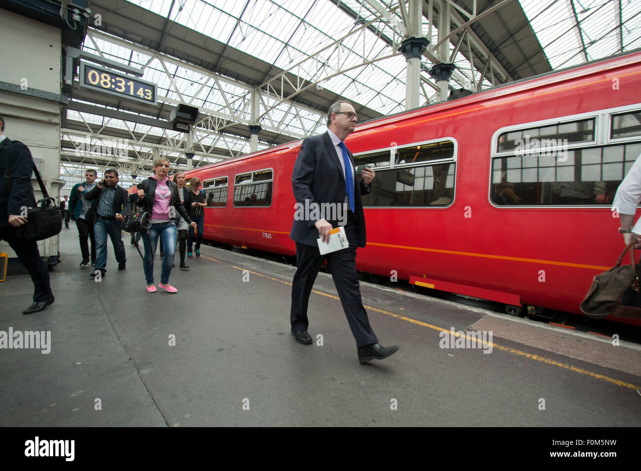 Waterloo morning rush hour hi-res stock photography and images - Alamy