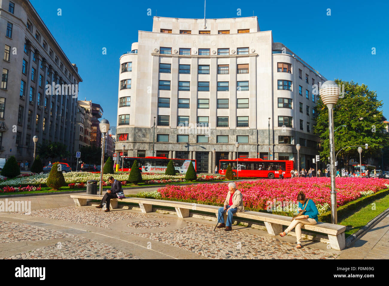 Bilbao square hi-res stock photography and images - Alamy