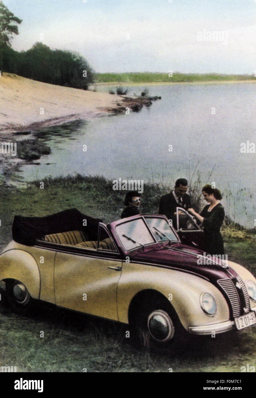 Transport of the 1950s hi-res stock photography and images - Alamy