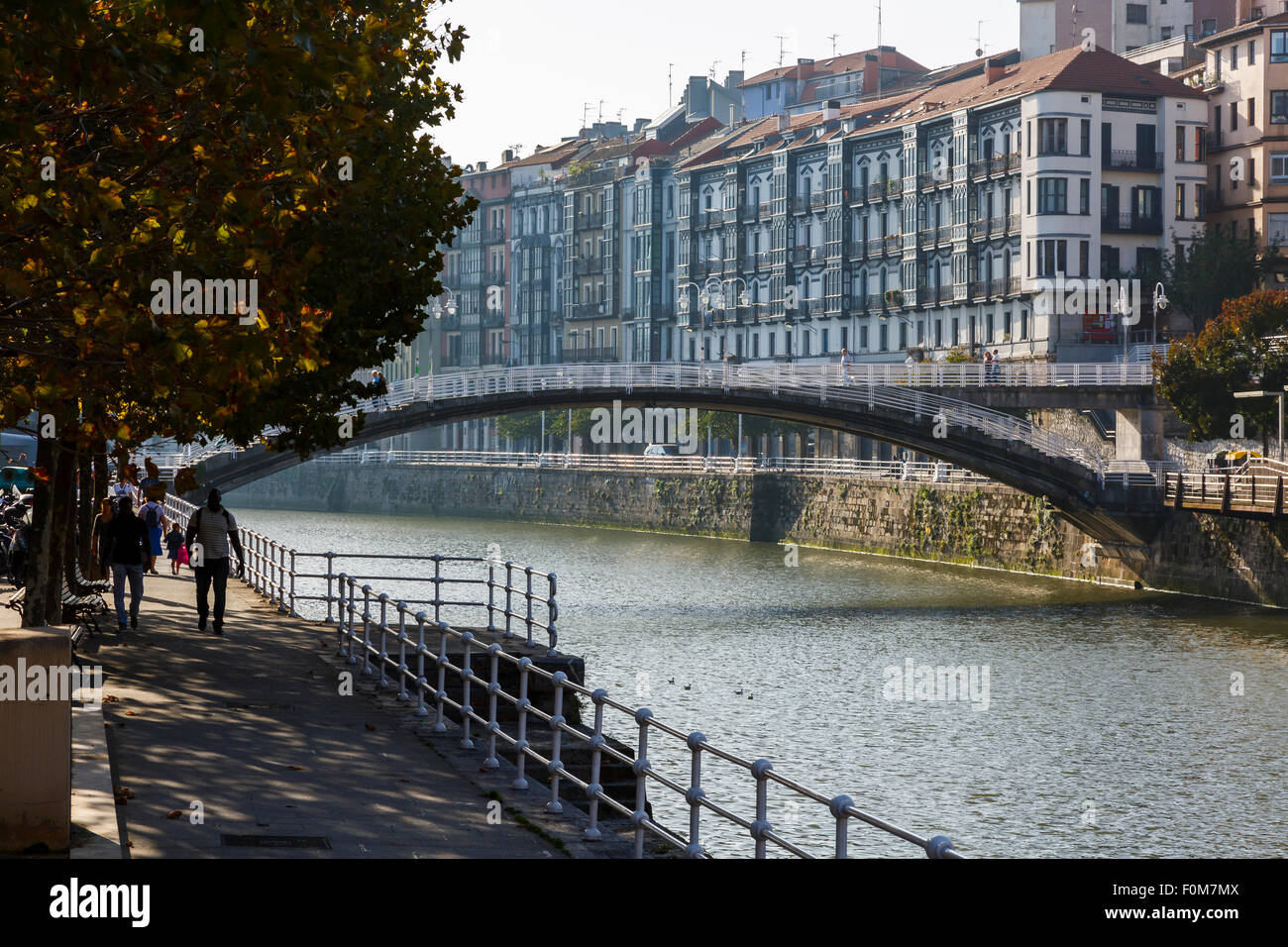 Bridge bilbao hi-res stock photography and images - Alamy