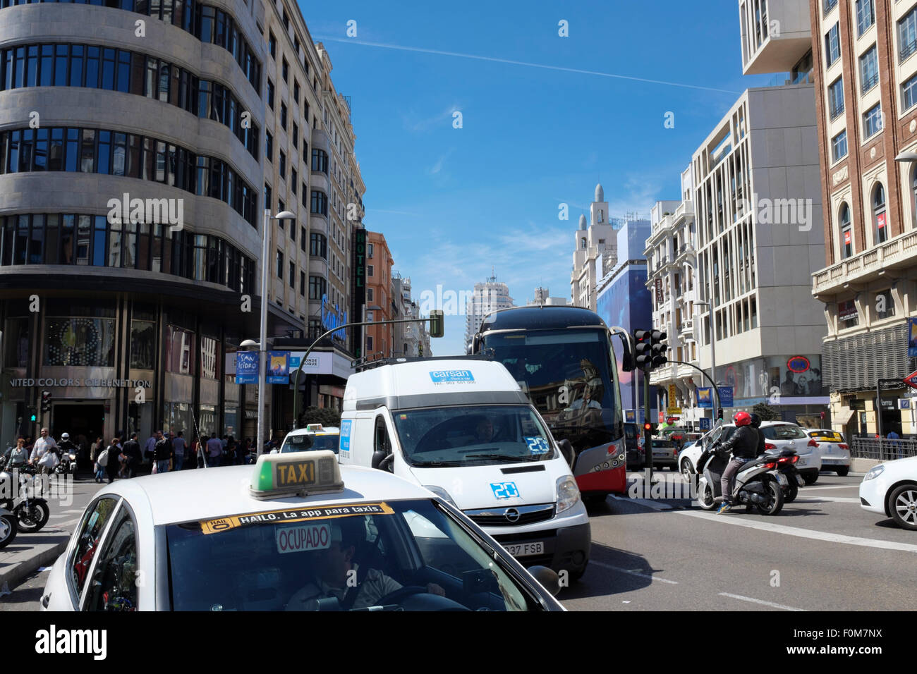 Busy madrid hi-res stock photography and images - Alamy