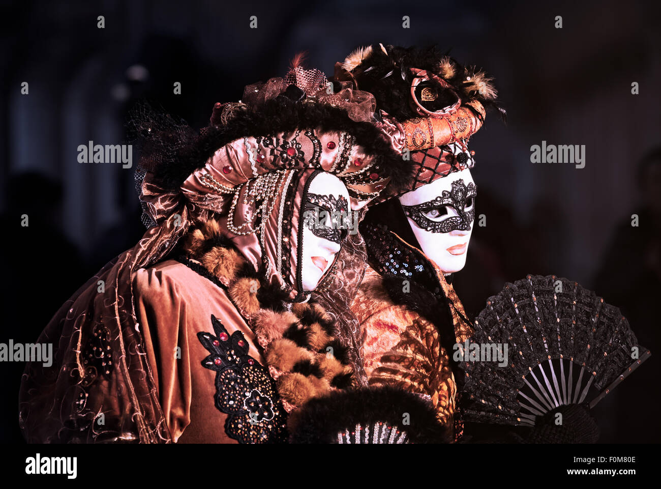 Carnival models in traditional costume in Venice Stock Photo - Alamy