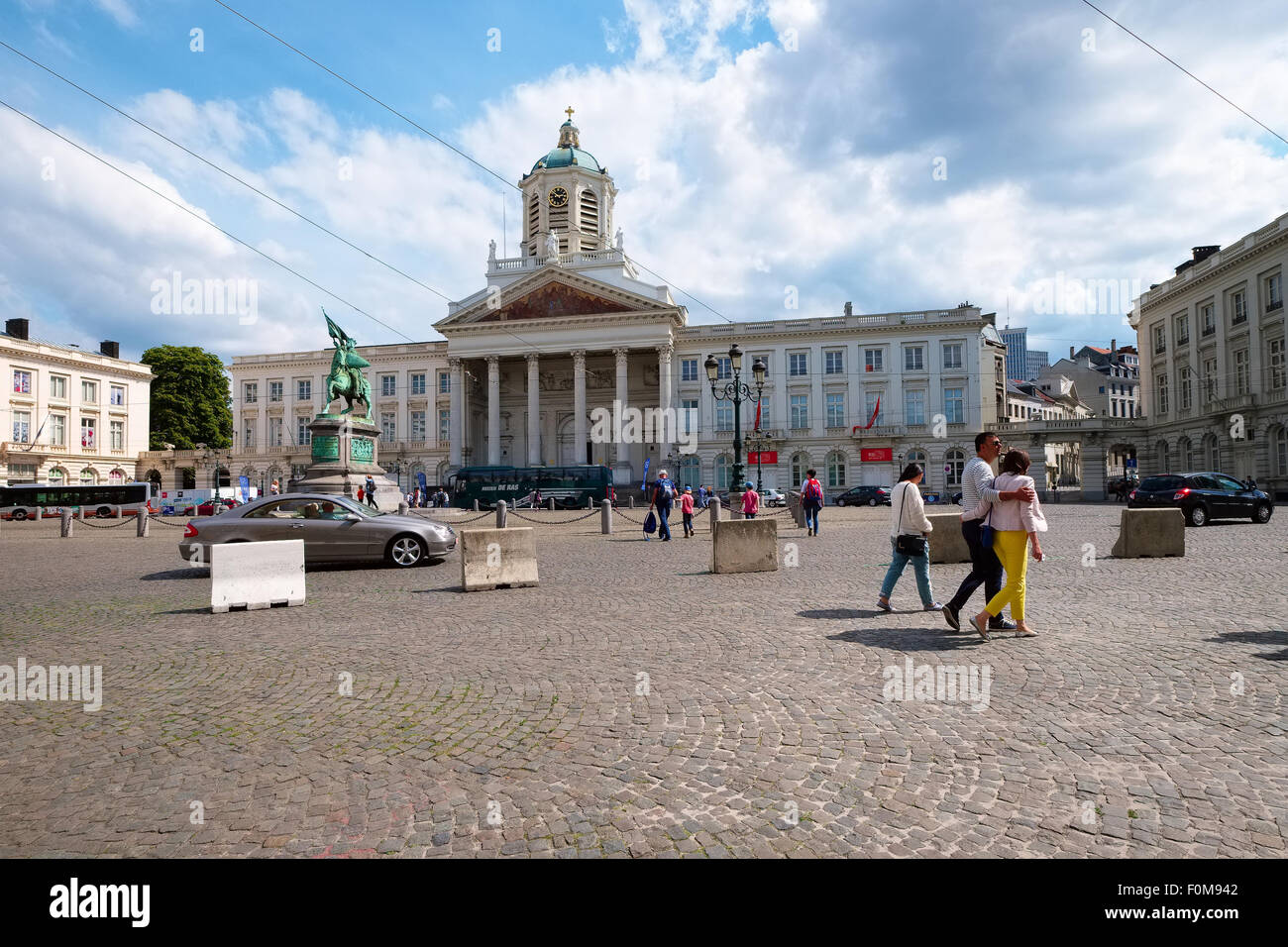 Kings square hi-res stock photography and images - Alamy