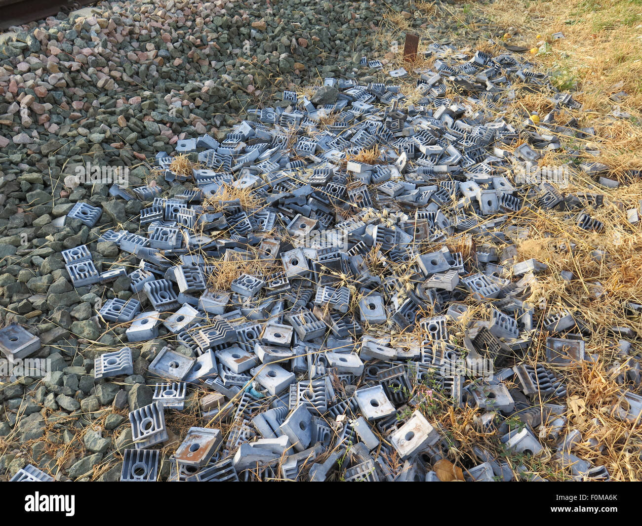 Pile of railway sleepers hi-res stock photography and images - Alamy