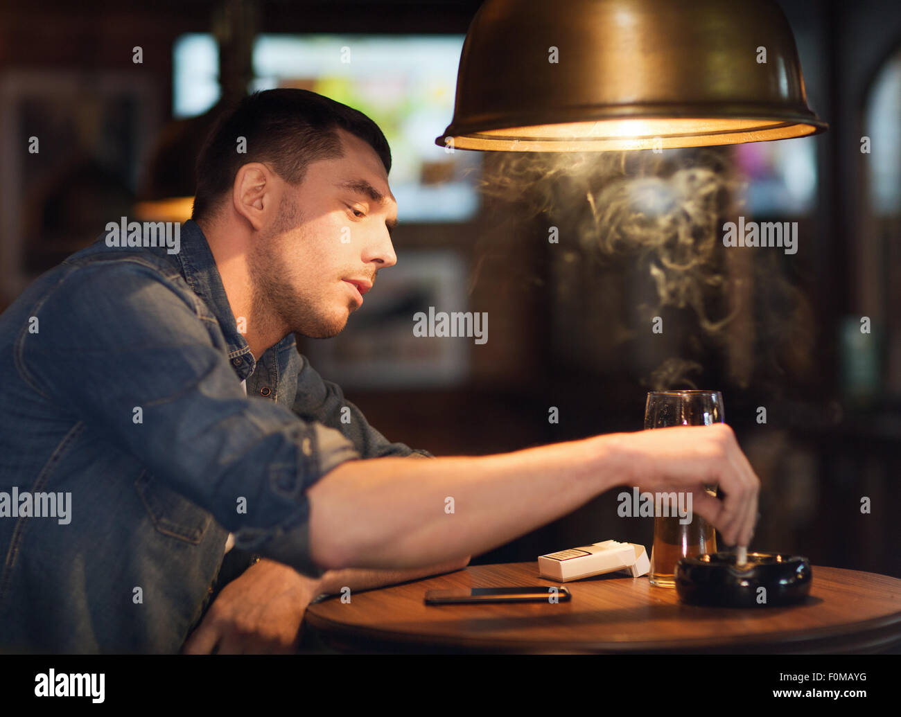 Extinguish cigarette hi-res stock photography and images - Alamy