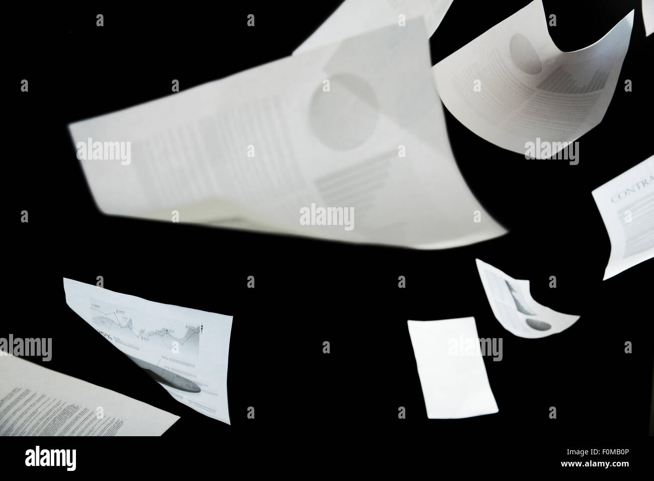 Papers falling hi-res stock photography and images - Alamy