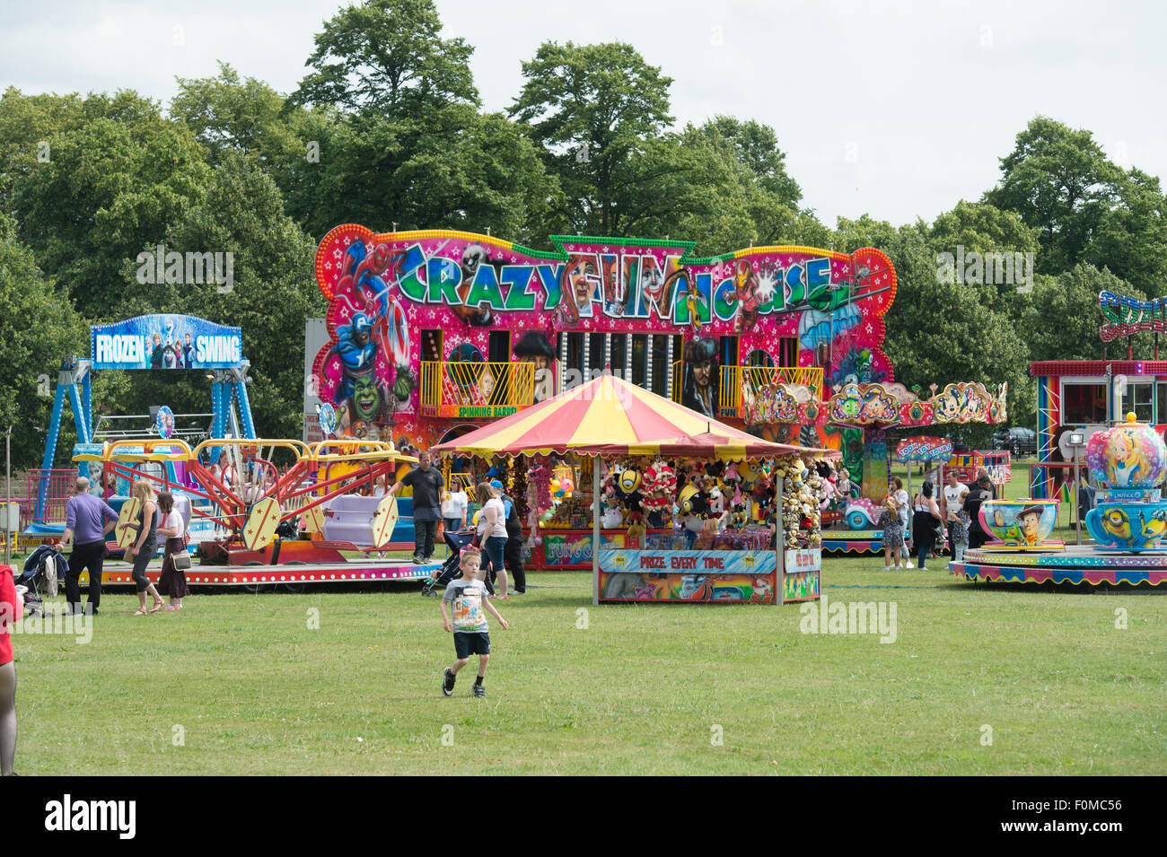 Entertainmant hi-res stock photography and images - Alamy