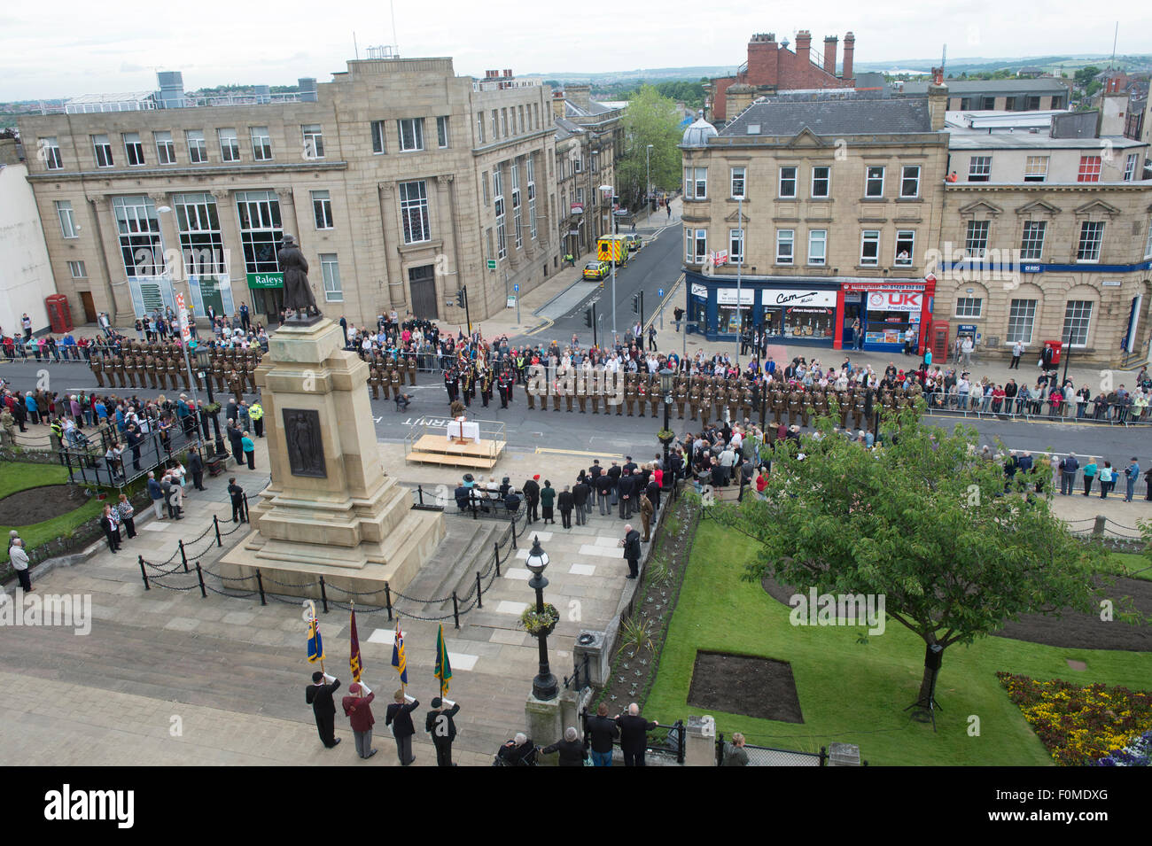 The Yorkshire Regiment march in Barnsley as they exercise the right to ...
