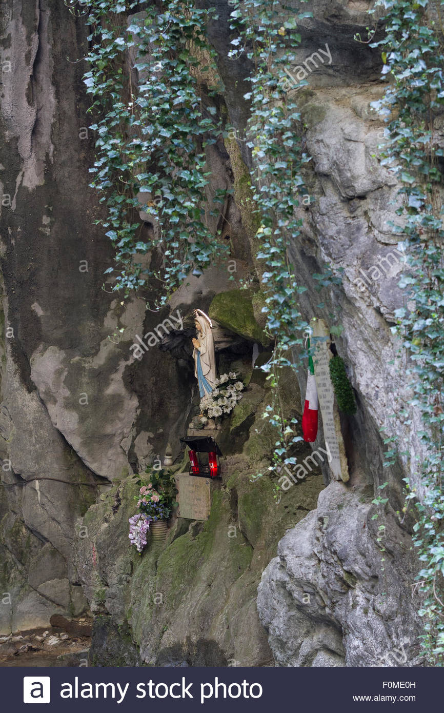 Birth Of Jesus Cave Stock Photos & Birth Of Jesus Cave Stock Images - Alamy