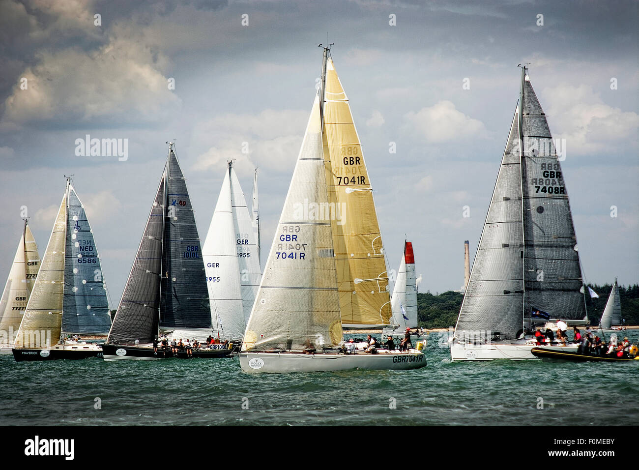 Pictured start fastnet race 2015 hi-res stock photography and images ...