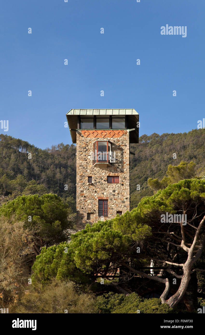 Outside exterior tower hi-res stock photography and images - Alamy