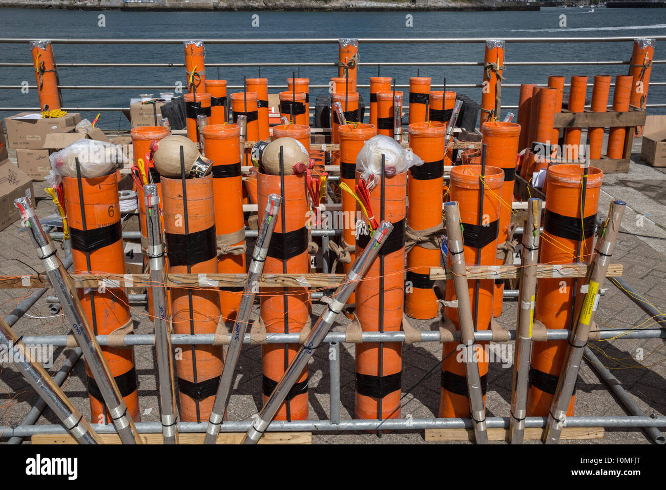 Golden fireworks shooting up in hi-res stock photography and images - Alamy
