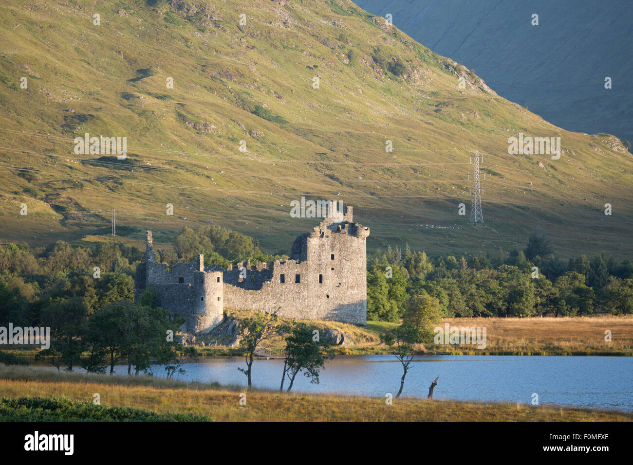 Kilchurn Castle, Loch Awe, Scotland, ancestral home of the Campbell ...