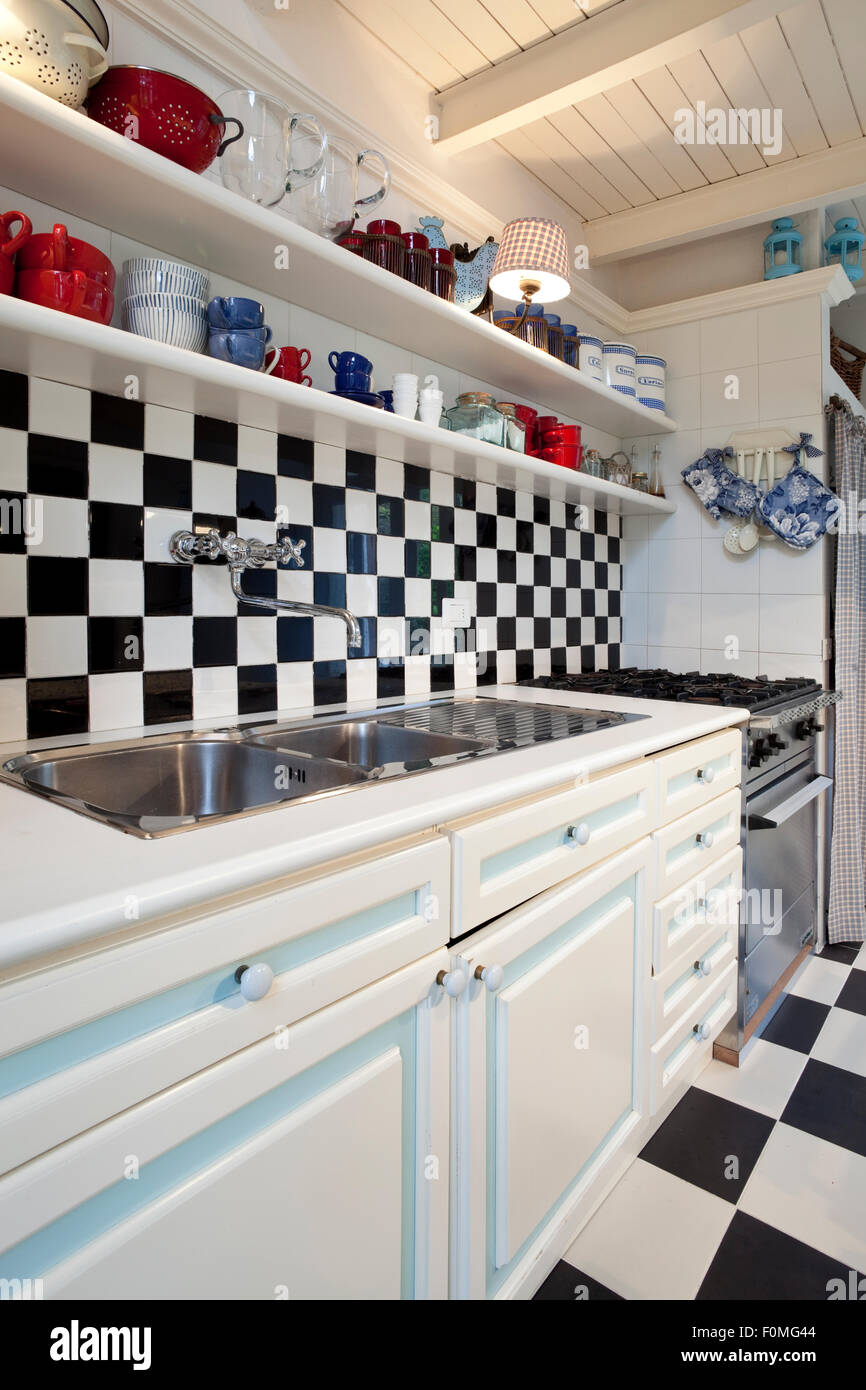 chessboard tile kitchen Stock Photo - Alamy