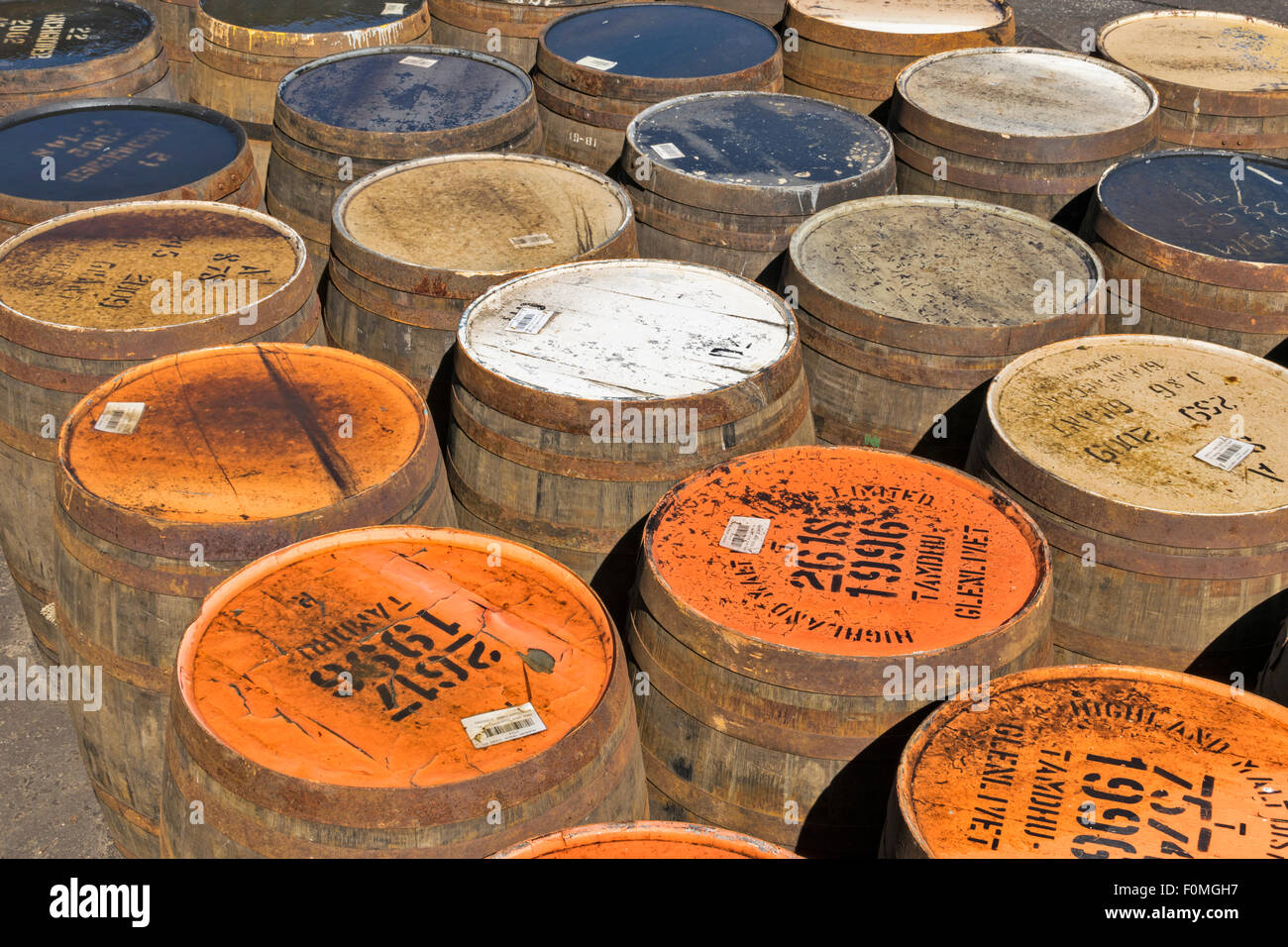 Whisky cask stack hi-res stock photography and images - Alamy