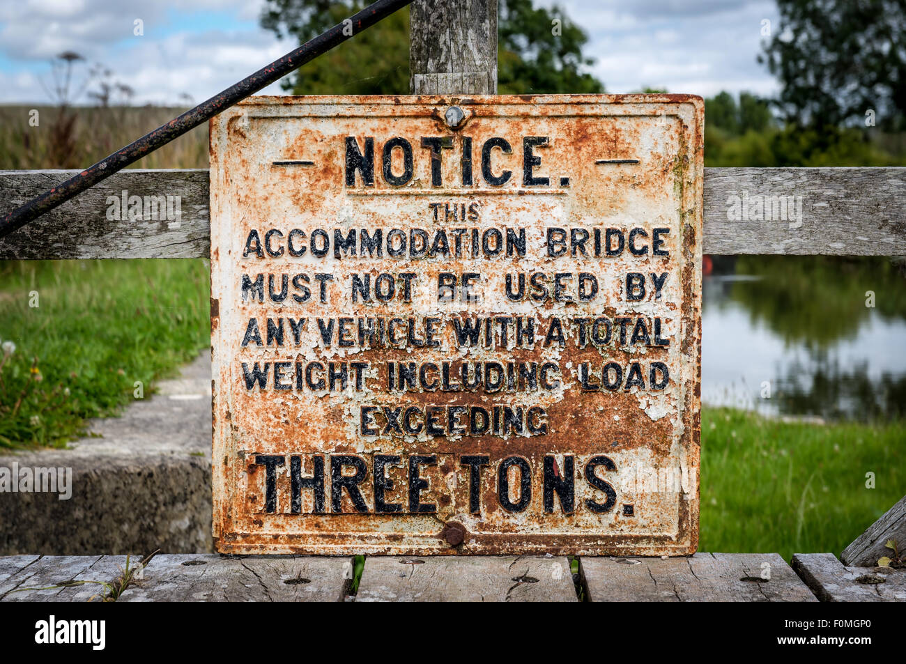 Swing bridge and sign hi-res stock photography and images - Alamy