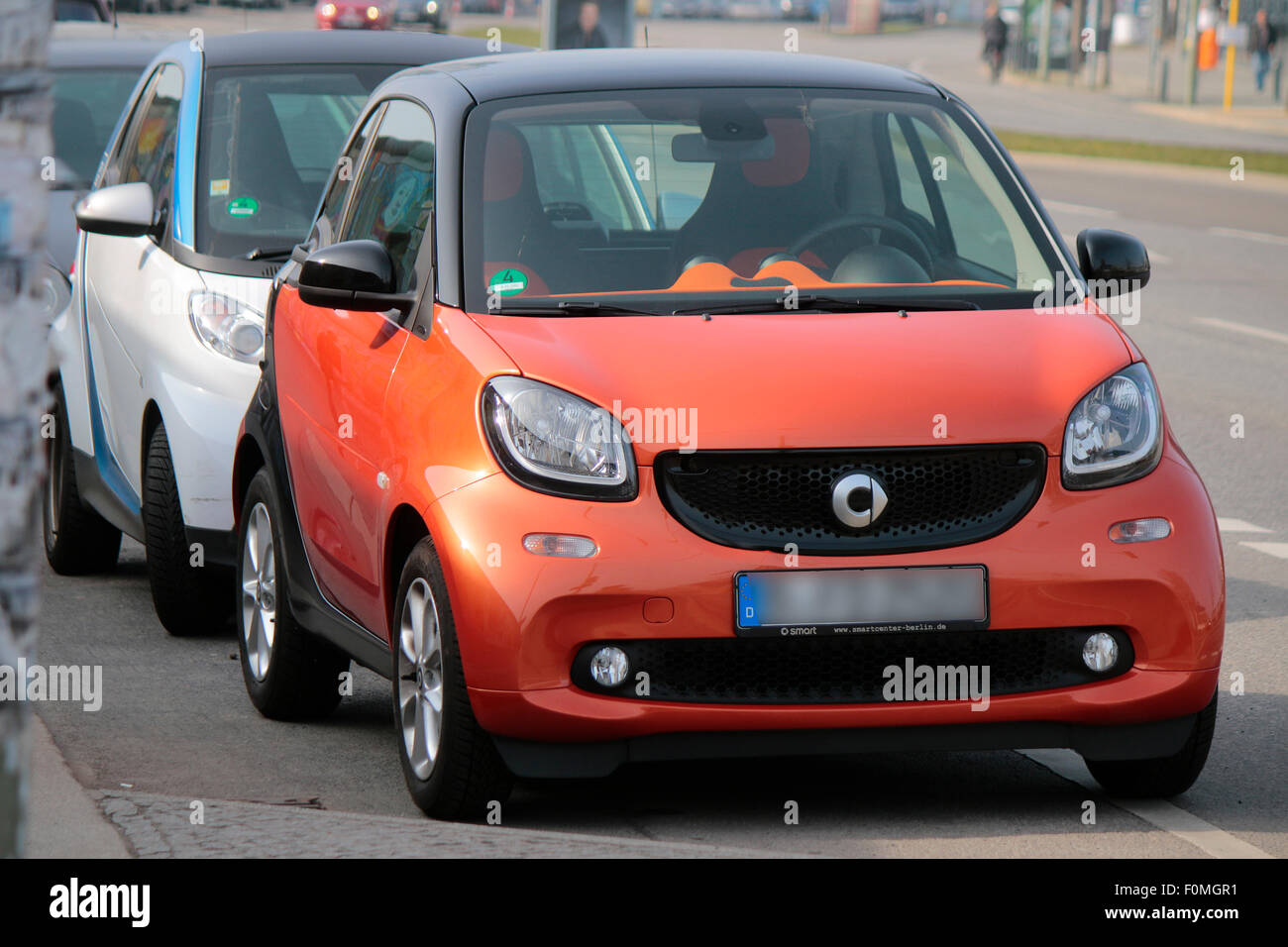 Smart auto hi-res stock photography and images - Alamy