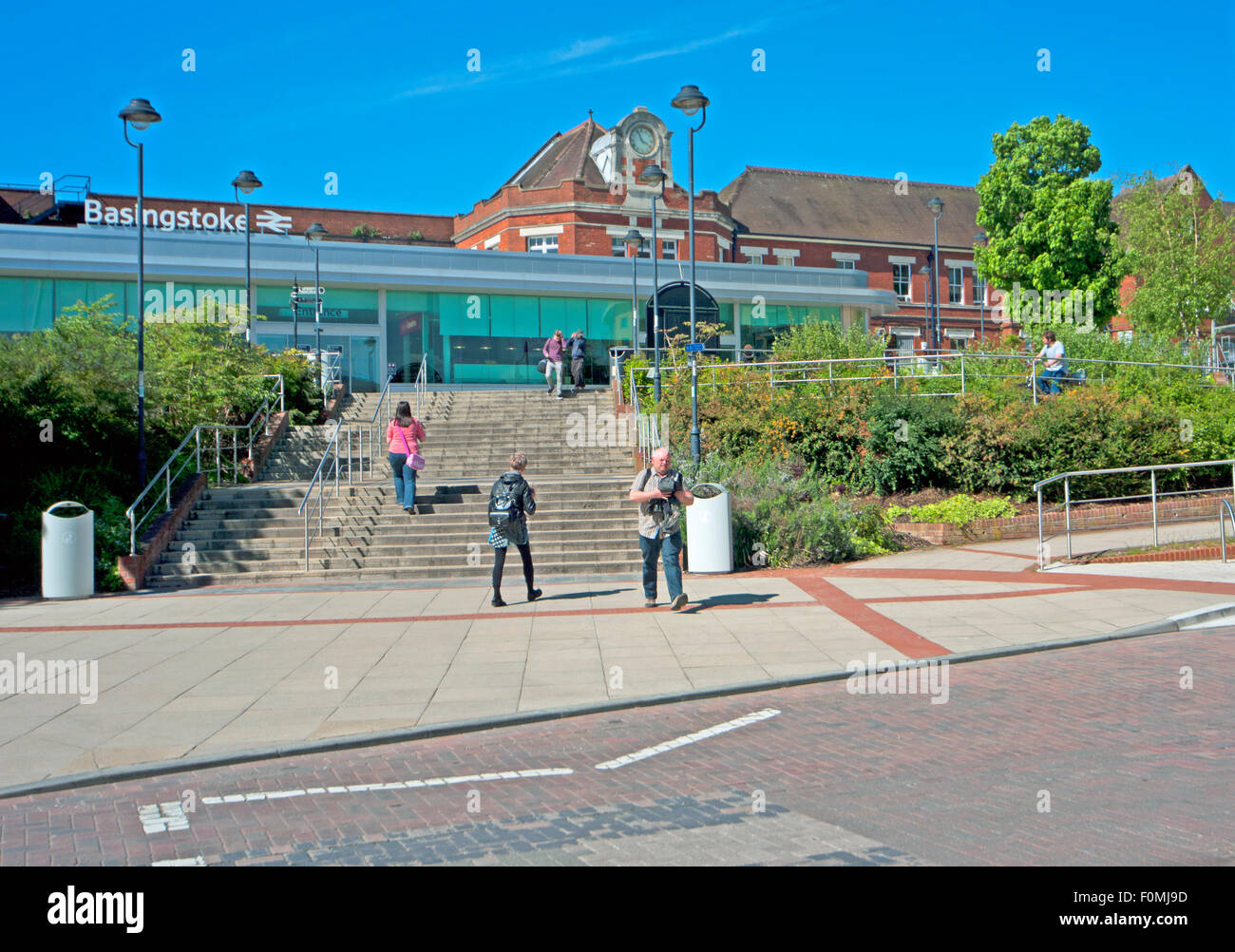 Basingstoke Station High Resolution Stock Photography and Images - Alamy