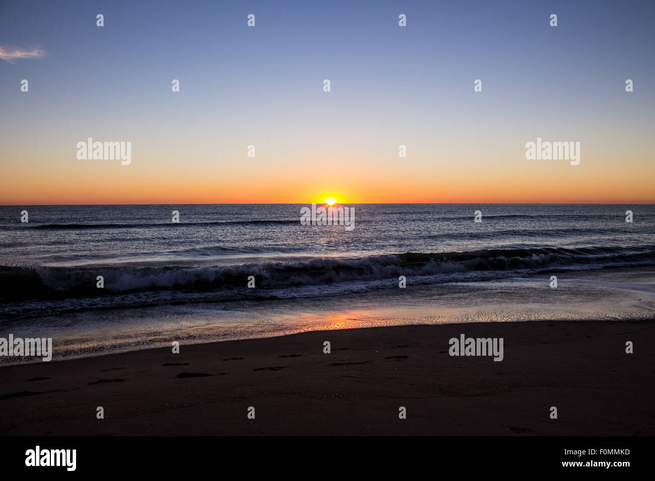 Virginia beach sunrise hi-res stock photography and images - Alamy