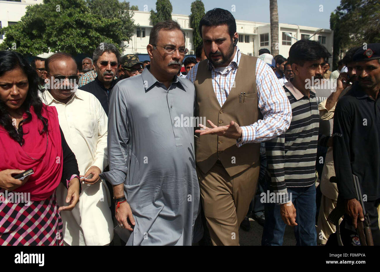 MQM leader Hyder Abbas Rizvi coming hospital to inquire about the ...