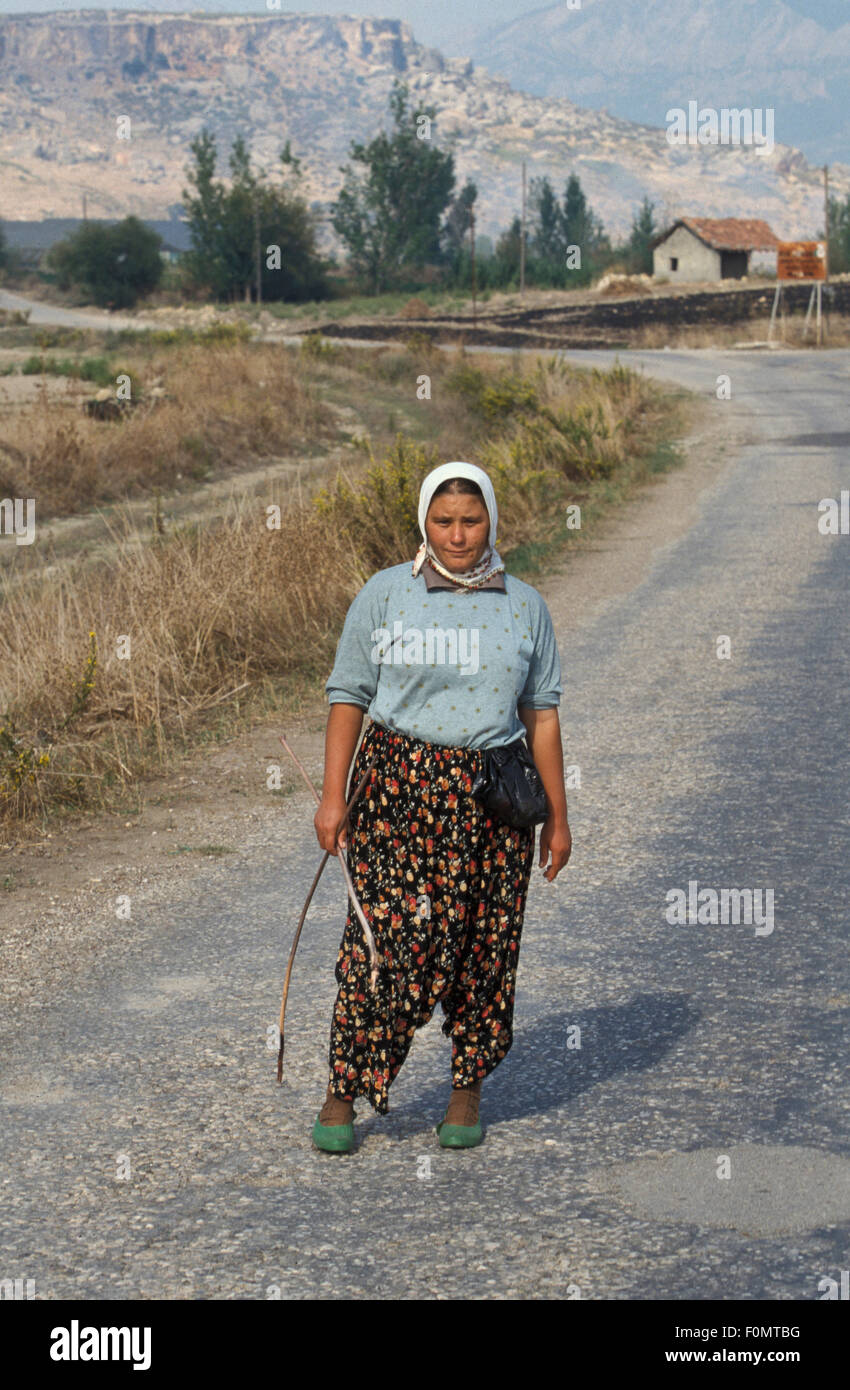 Turkish woman in rural Turkey Stock Photo - Alamy