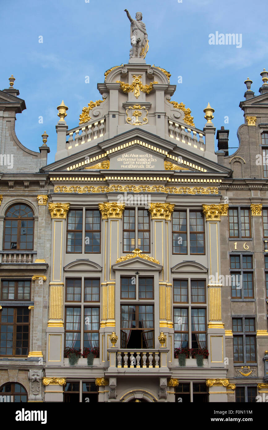 Classical gothic architecture hi-res stock photography and images - Alamy