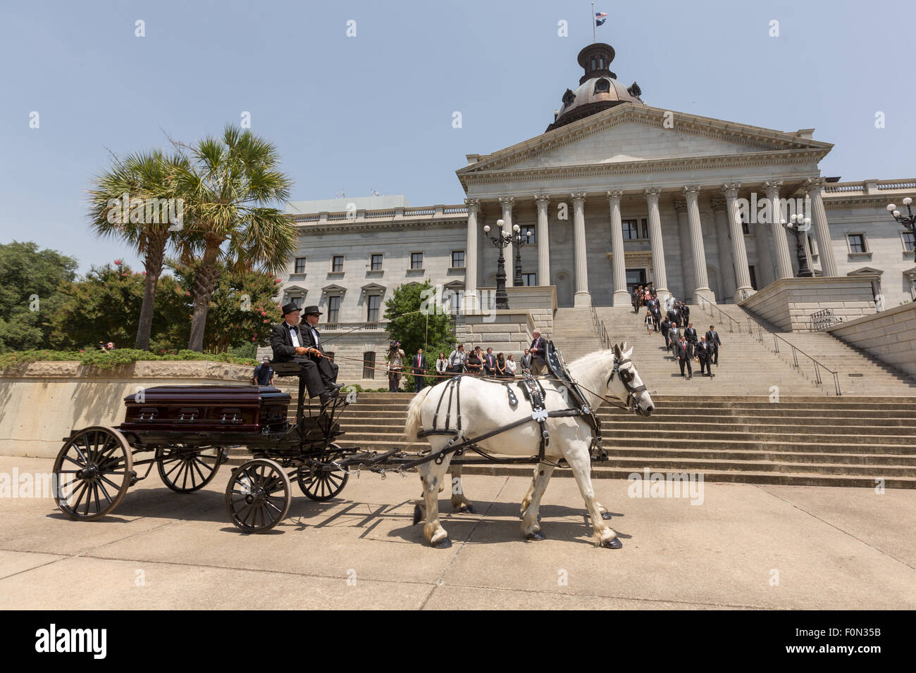 Horse drawn funeral carriage hi-res stock photography and images - Alamy