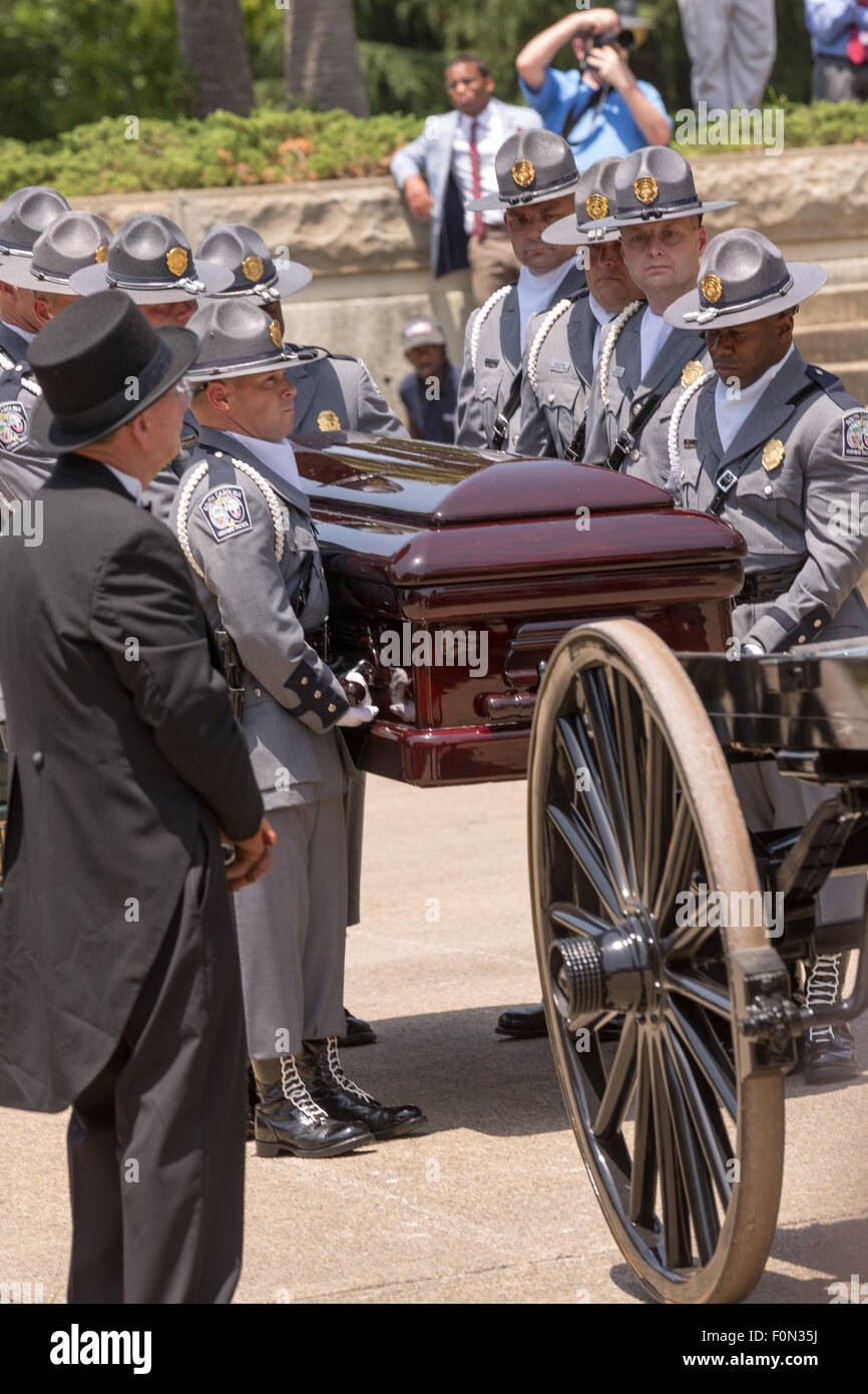 Police honor guard removes the casket of slain State Senator Clementa ...
