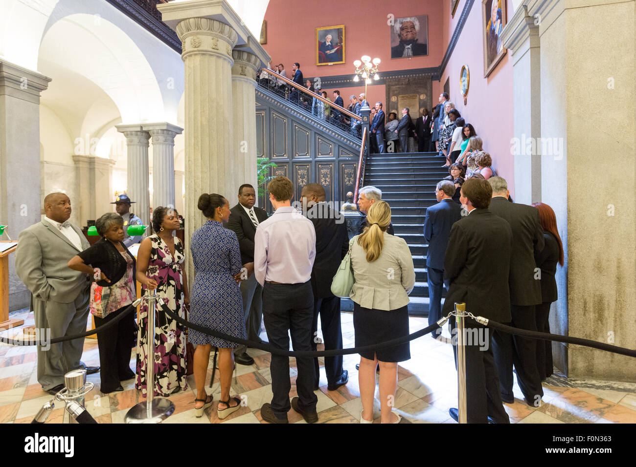 Mourners wait in line to pay respects to slain State Senator Clementa ...
