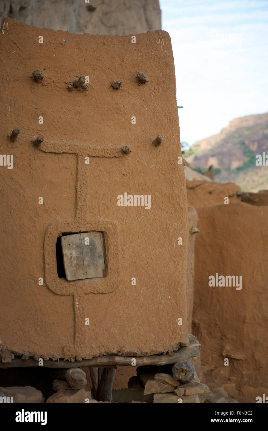 Detail of architecture in the Bandiagara site - an outstanding ...