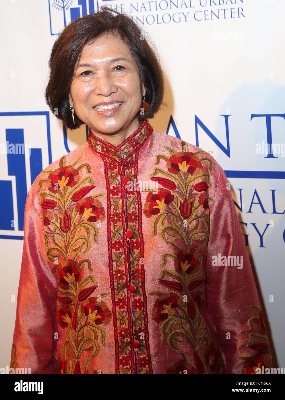 Loida nicolas lewis hi-res stock photography and images - Alamy