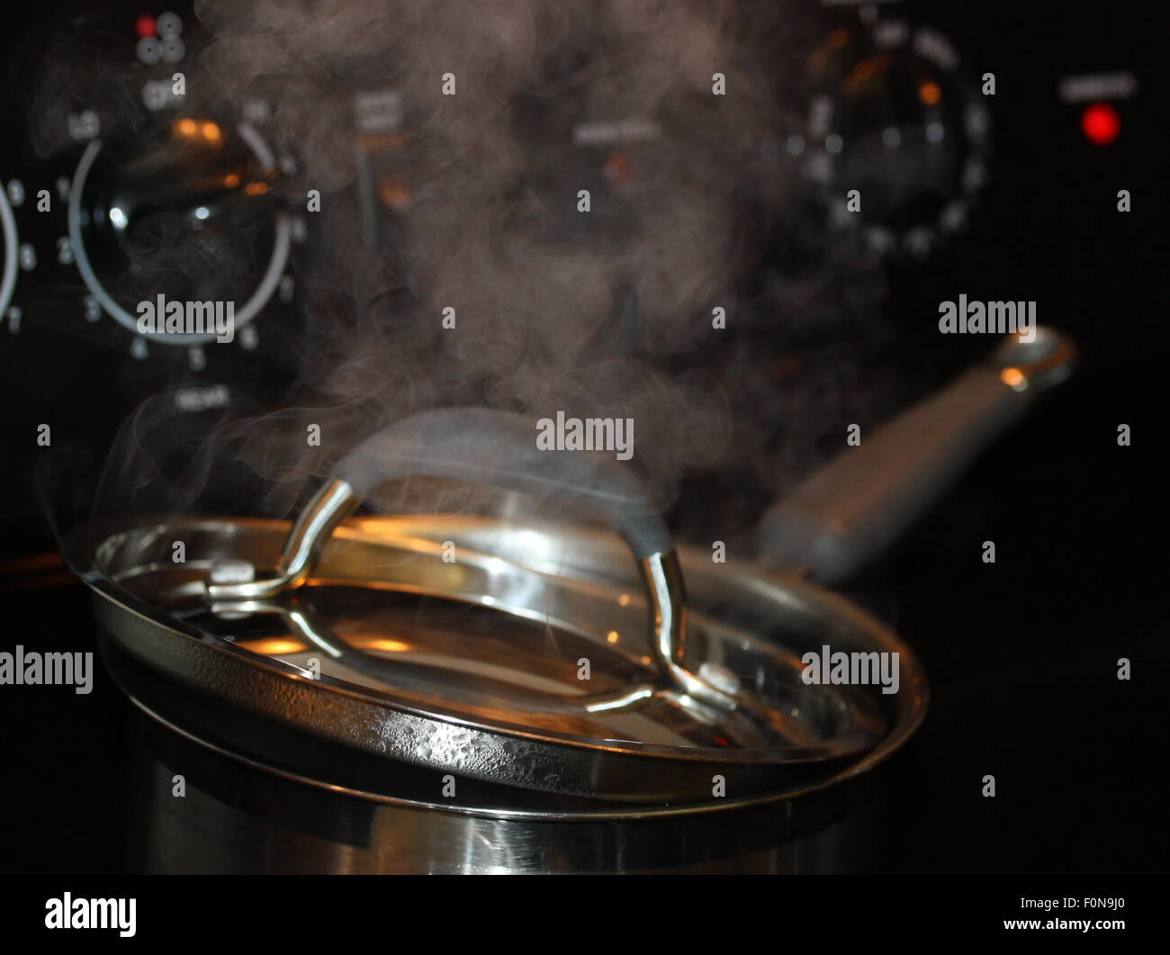 Stainless steel pot boiling water hi-res stock photography and images ...
