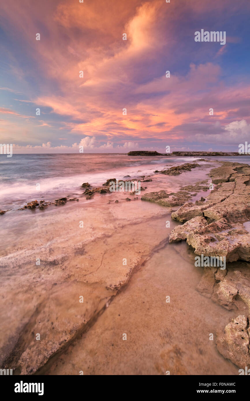 Playa canoa curacao hi-res stock photography and images - Alamy