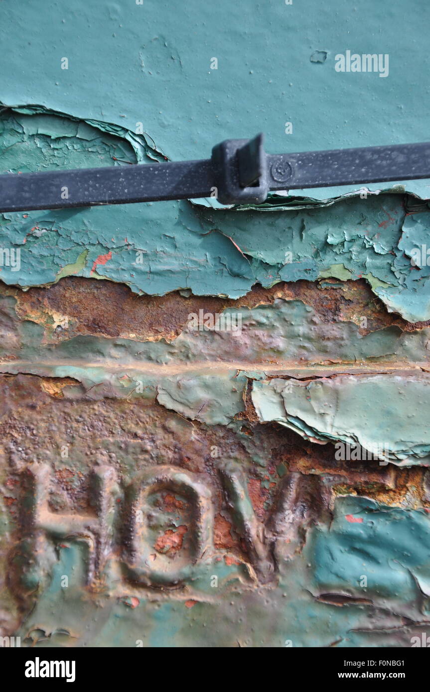 Revealing sign hi-res stock photography and images - Alamy