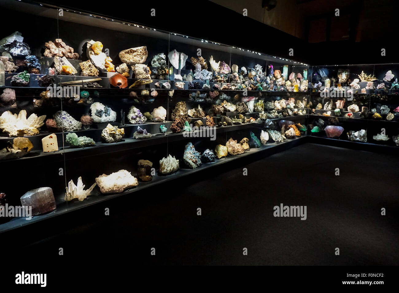 Earth minerals hi-res stock photography and images - Alamy