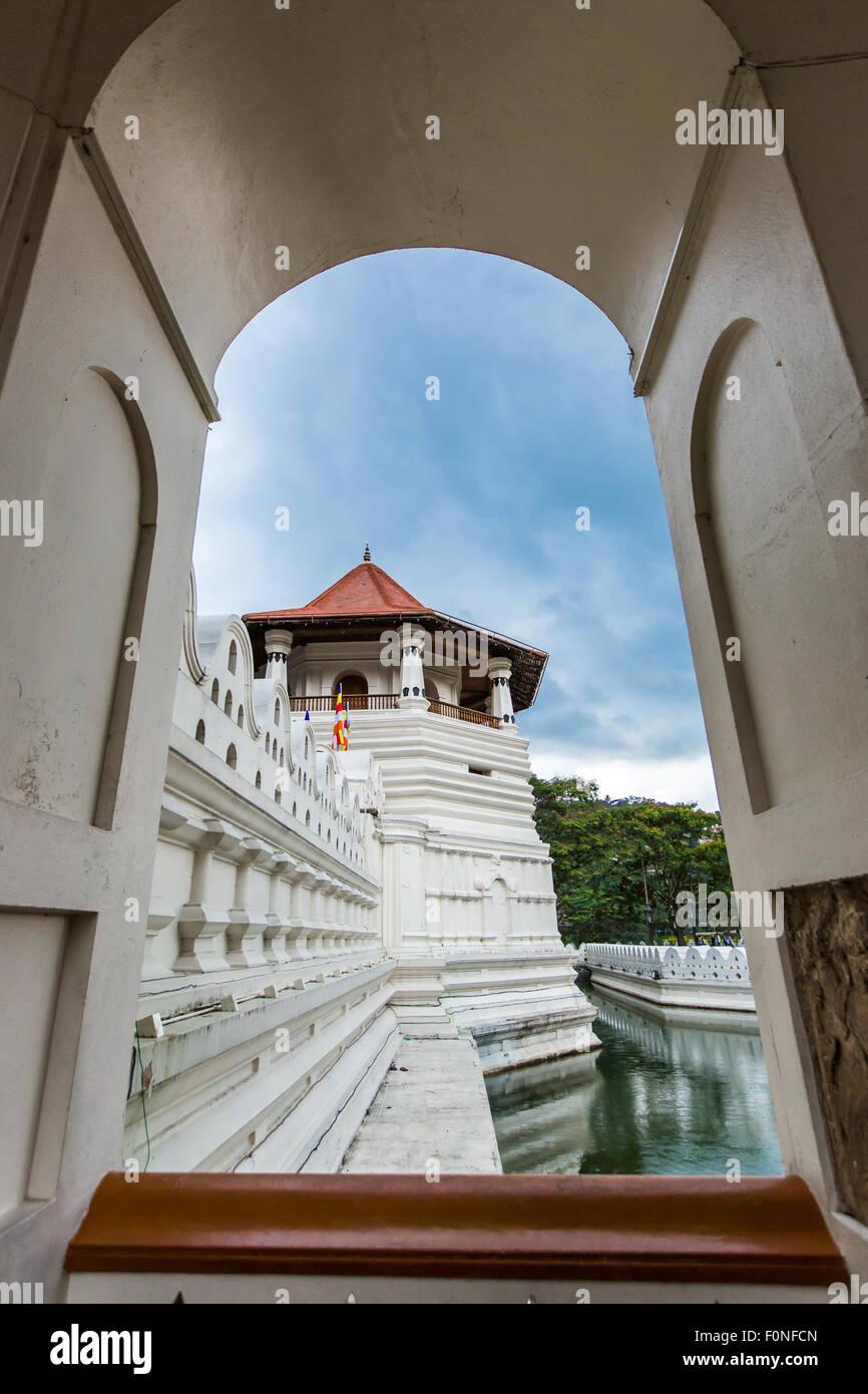 Sri Lanka Dalada Maligawa Stock Photo - Alamy