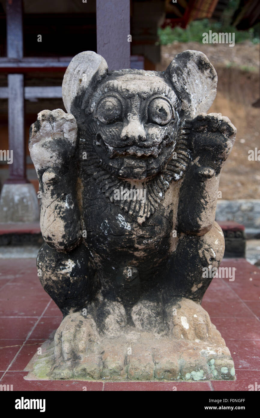 Statues in Balinese temples Stock Photo - Alamy