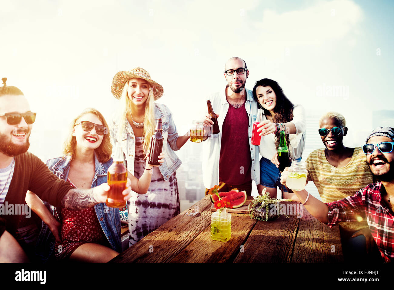 Outdoor party drinking hi-res stock photography and images - Alamy