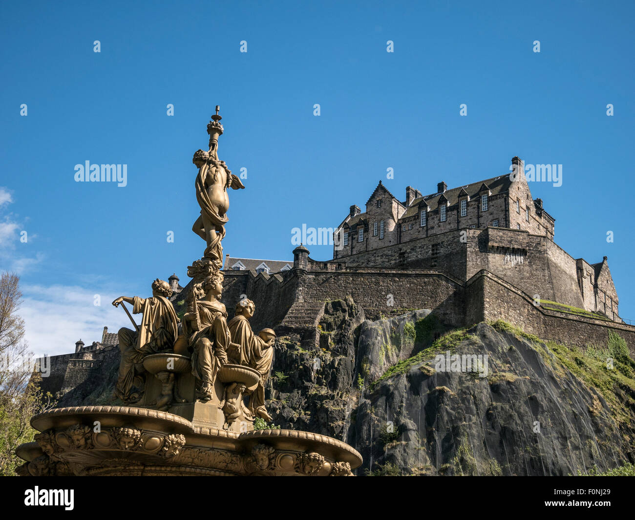 Edinburgh castle landscape hi-res stock photography and images - Alamy