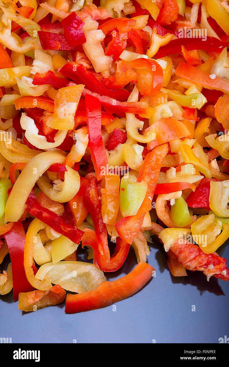 Cutting a green bell pepper hi-res stock photography and images - Alamy
