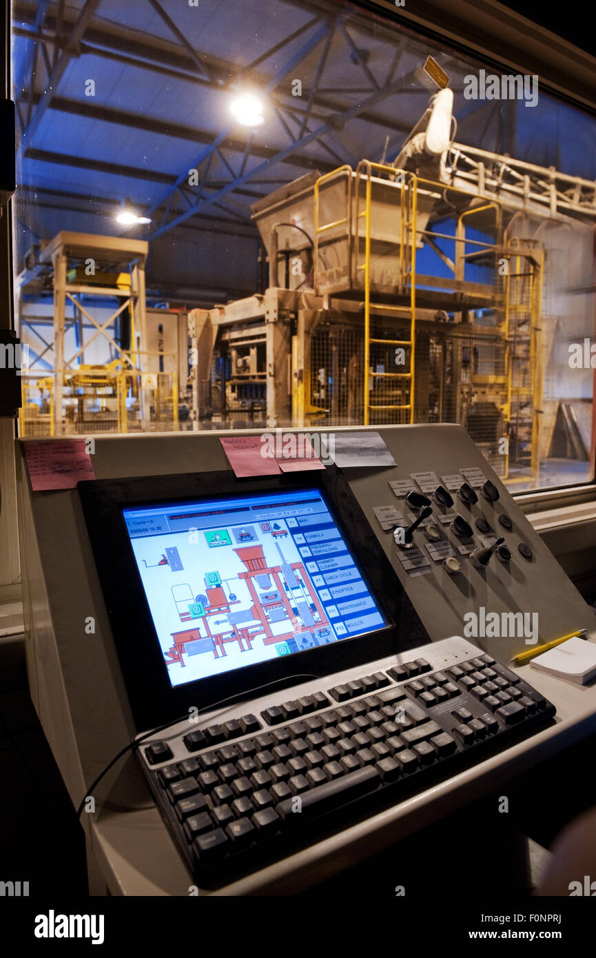 Factory control room Stock Photo - Alamy