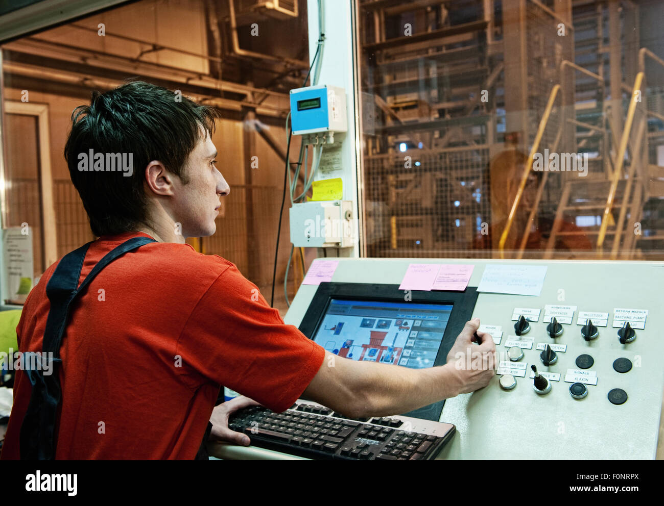 Brick factory production line hi-res stock photography and images - Alamy