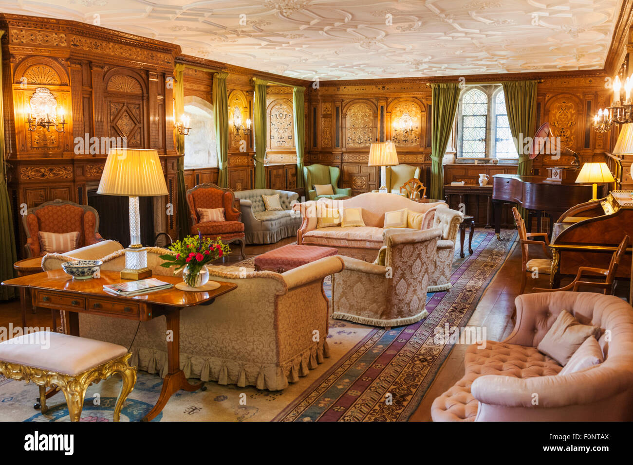 Hever castle interior hi-res stock photography and images - Alamy