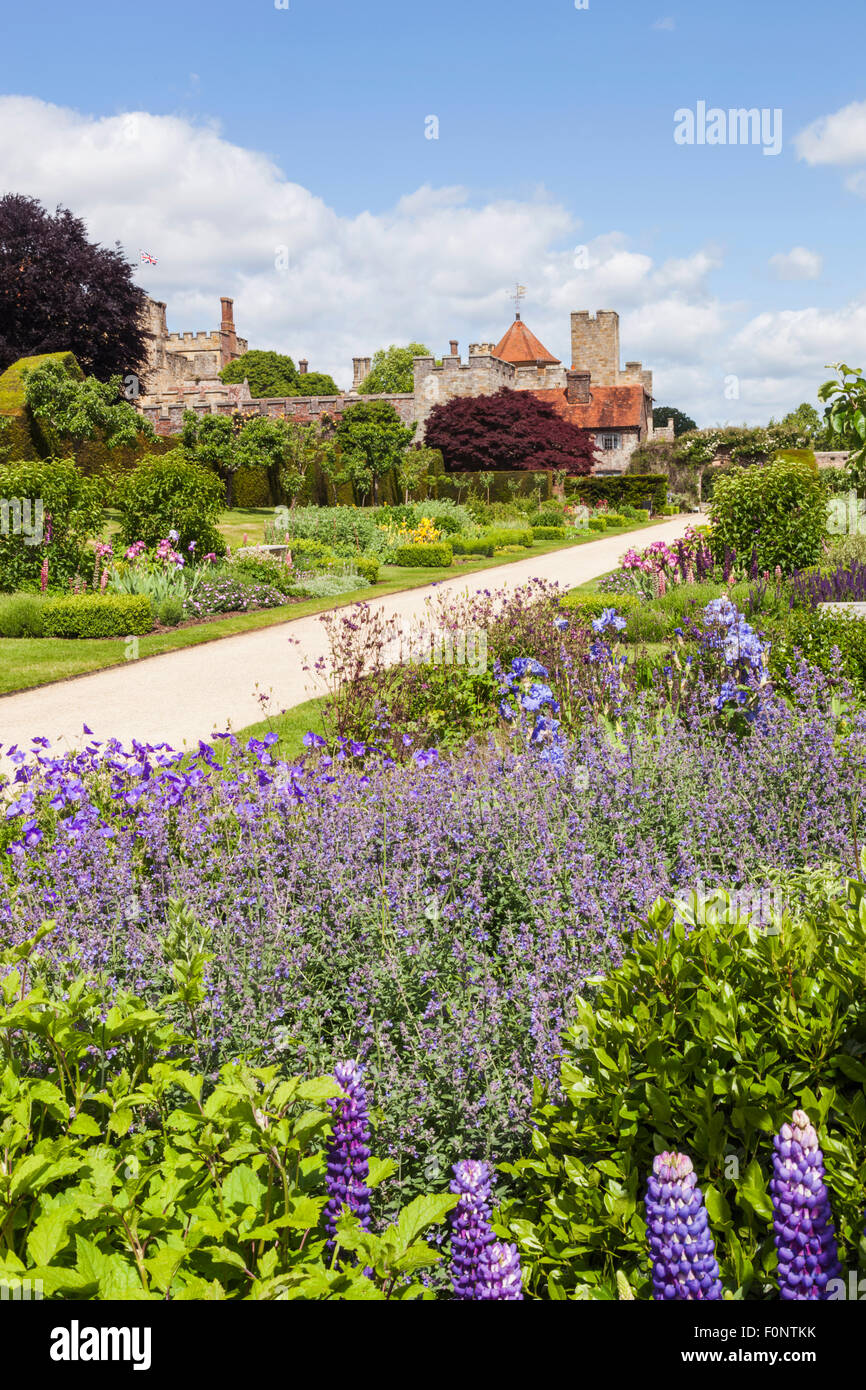 Penshurst place garden hi-res stock photography and images - Alamy